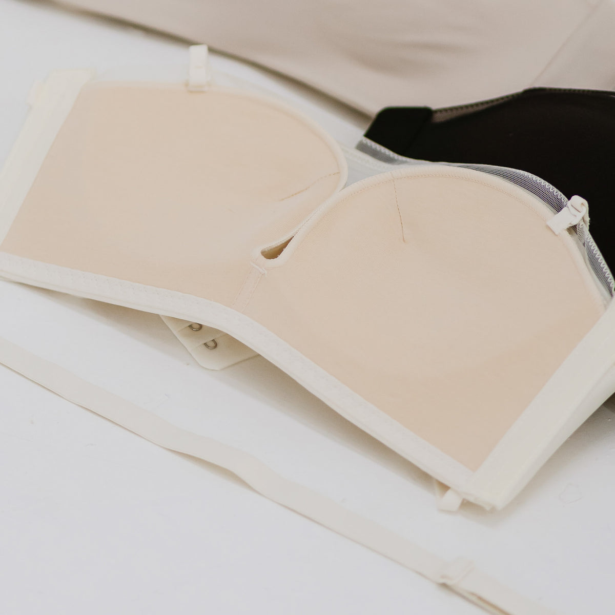 Lifting-Bandeau Modal 2-in-1 Wireless Bra in Creme Milk